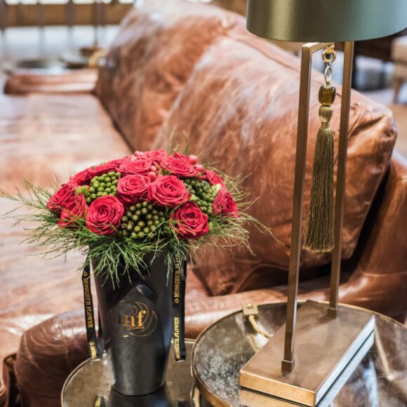 Bouquet Red Naomi - Bouquet de roses, Fleurs fraîches | Monsieur Flower